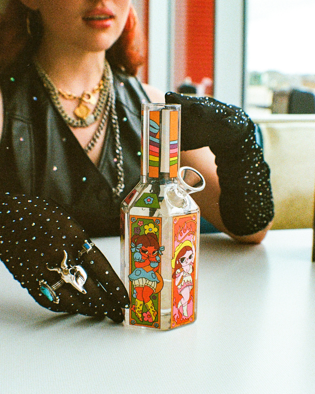 🤠 Meet the Smoke Show Bong: A Rootin’-Tootin’ Cute Bong for the Girlies